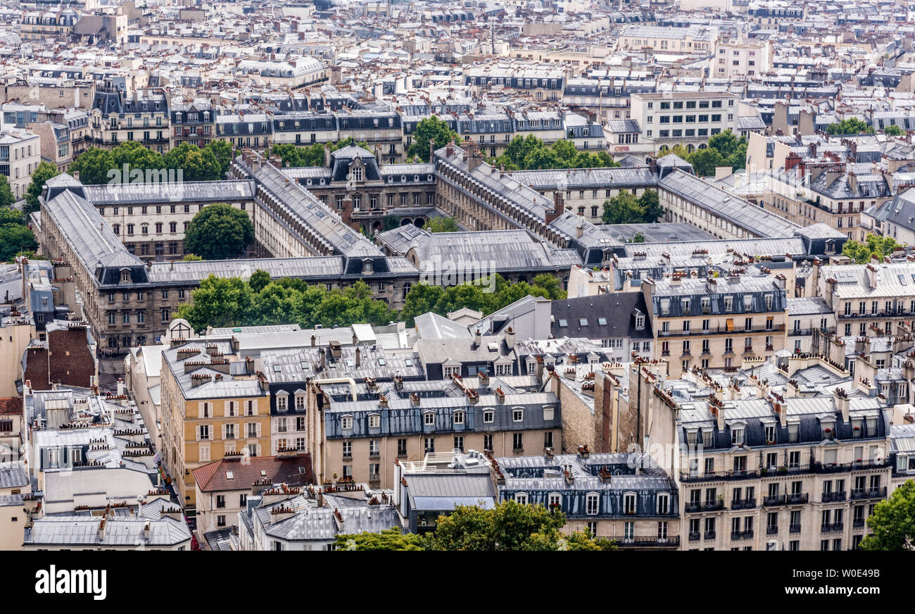France, 18e arrondissement de Paris, quartier Clignancourt, vue depuis le dôme de la Basilique ...