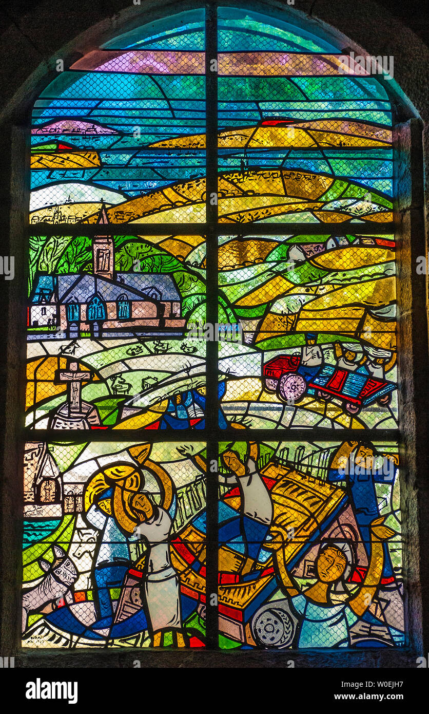 Treboul eglise saint jean Banque de photographies et d’images à haute résolution - Alamy