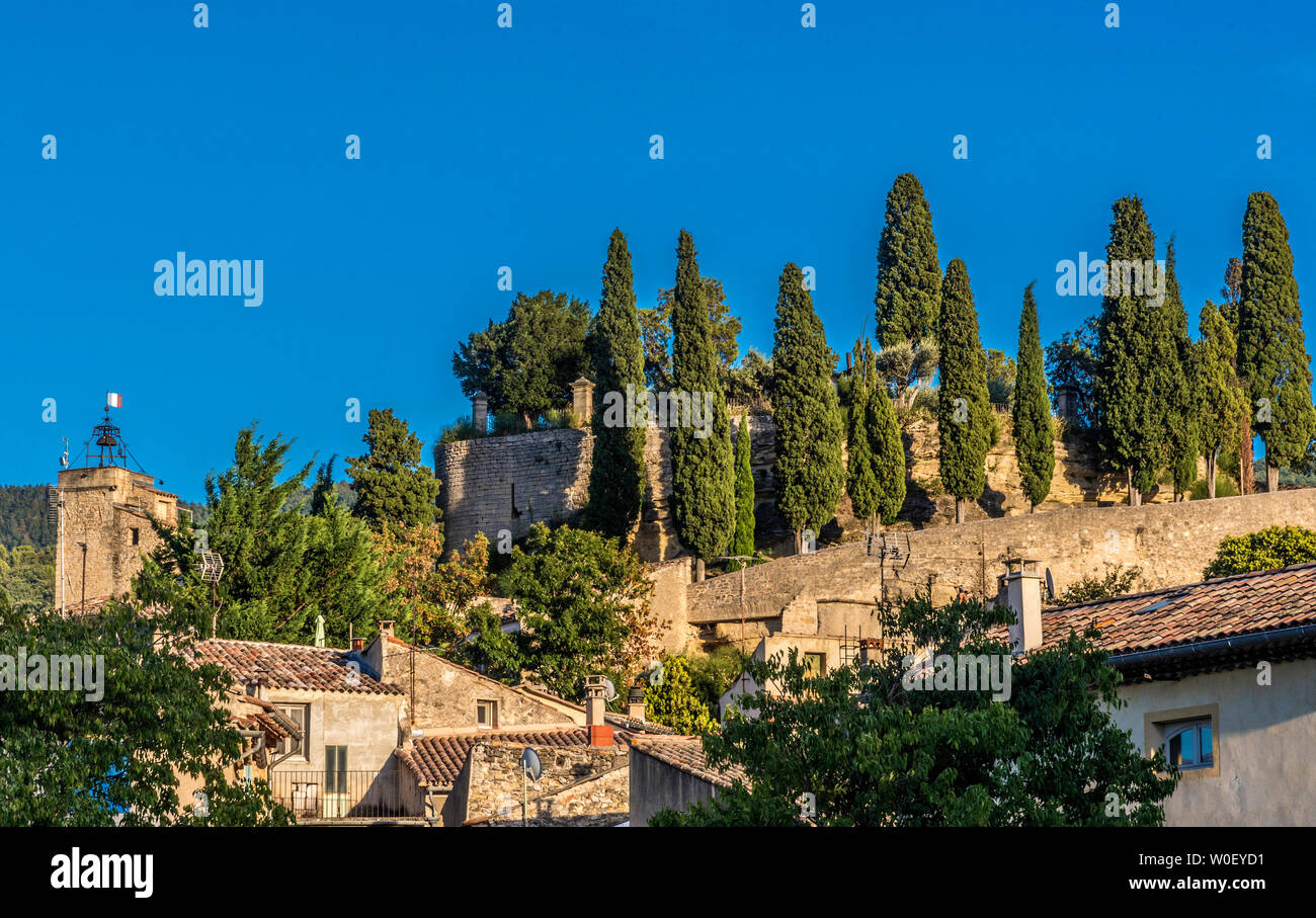 Malaucene village vaucluse provence Banque de photographies et d’images ...