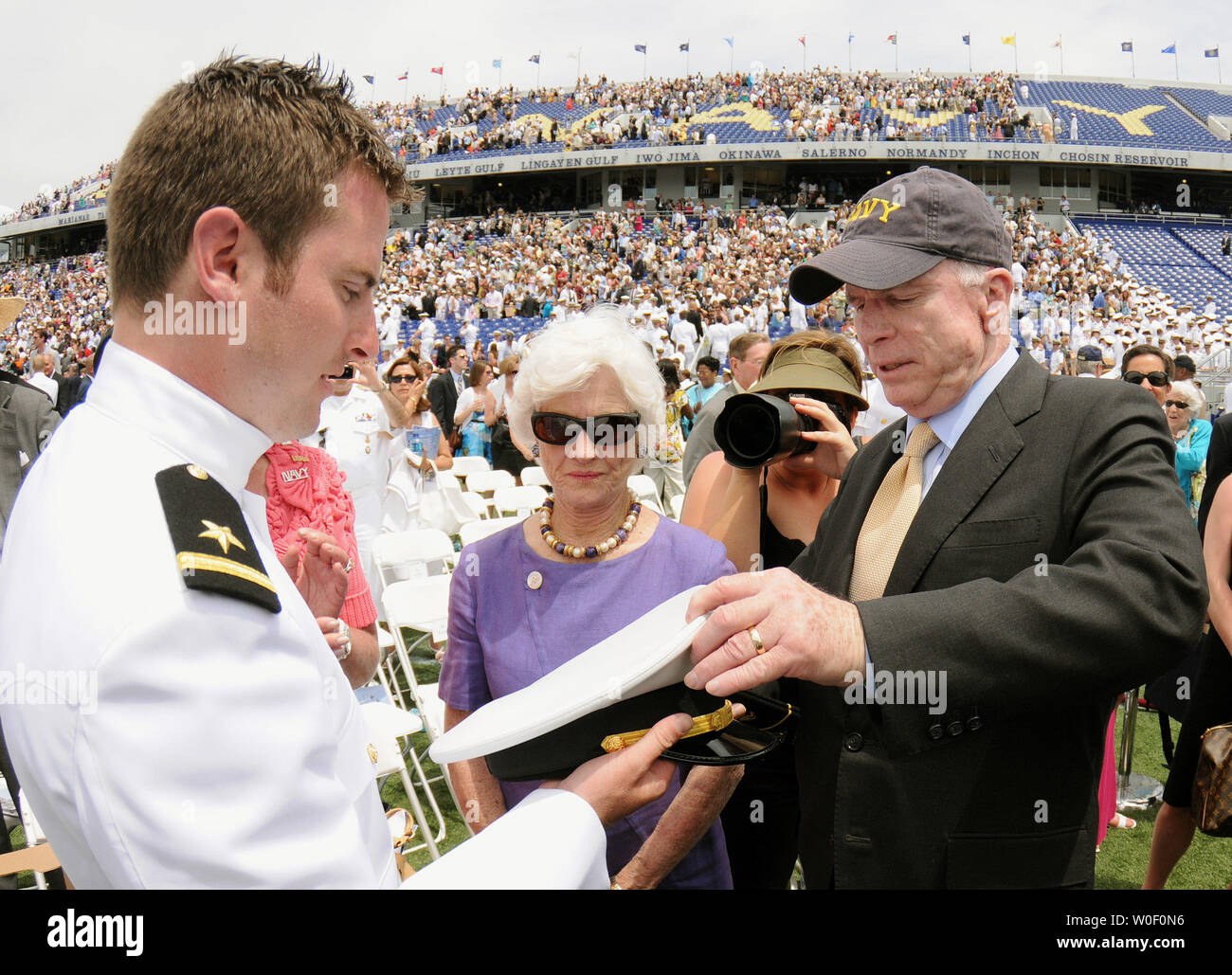 John mccains mother roberta mccain Banque de photographies et d’images ...