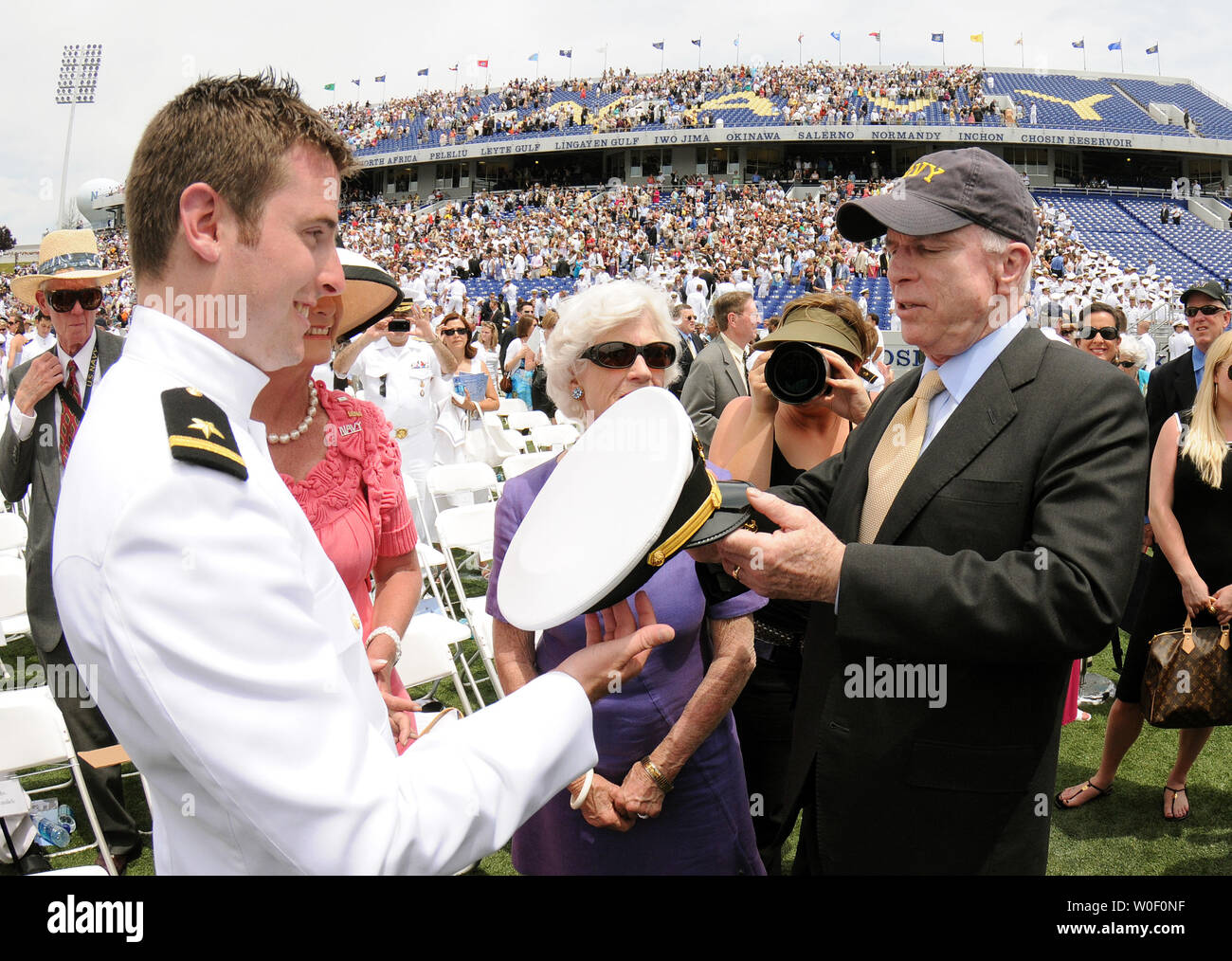 John mccains mother roberta mccain Banque de photographies et d’images ...