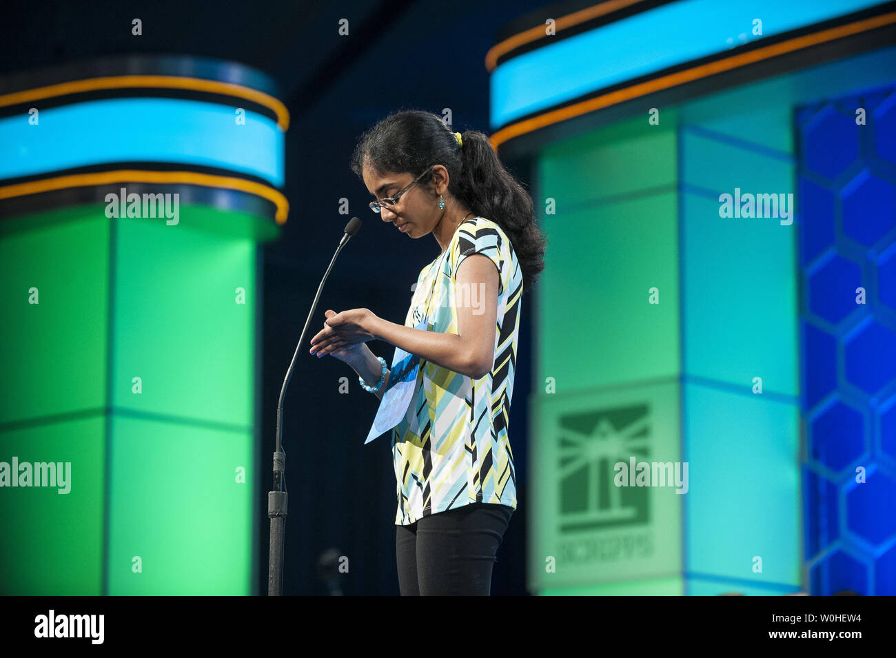 Shobha Dasari, 13, de Pearland, Texas, participe à la demi-finale de la Scripps National ...