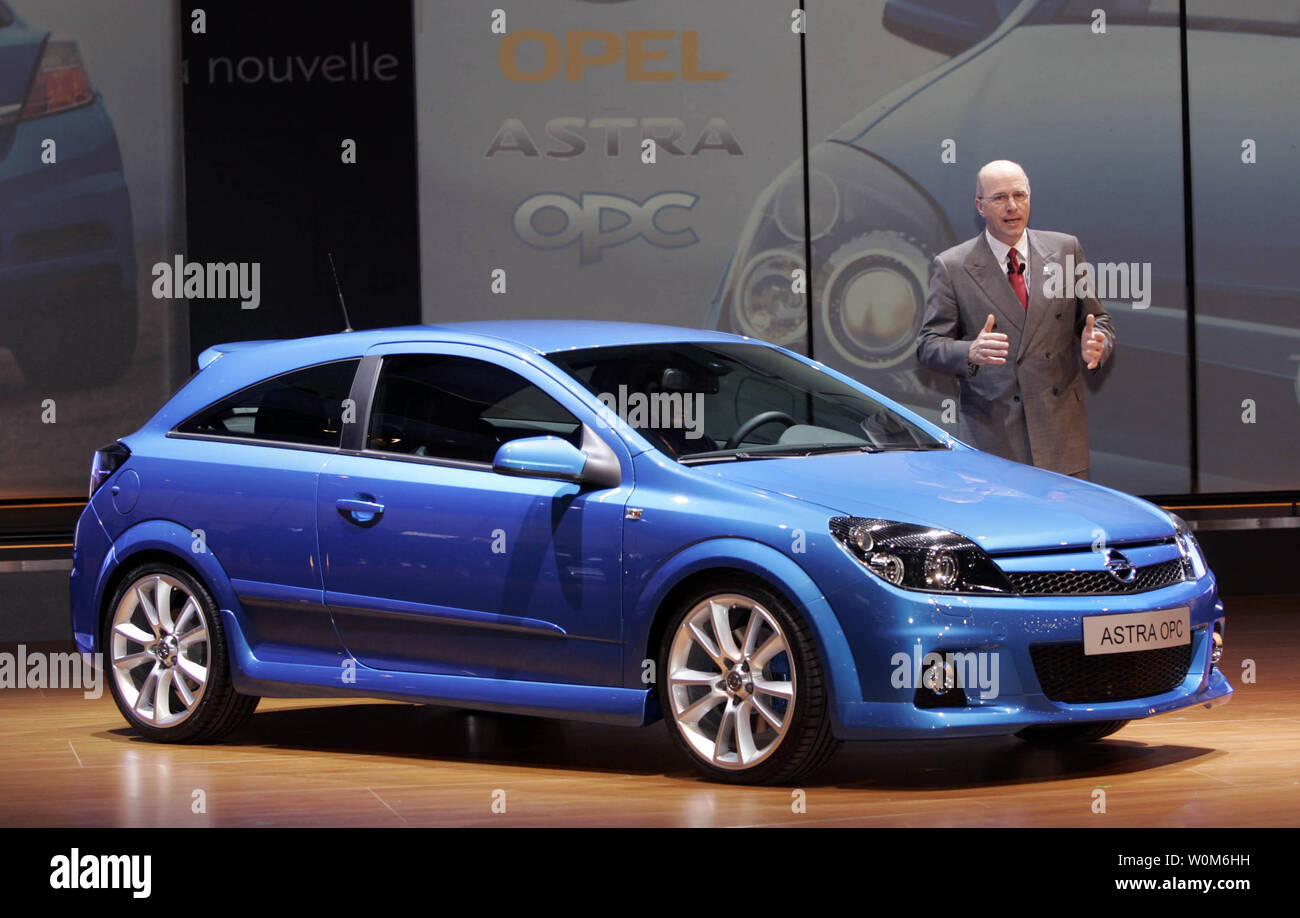 Opel astra opc Banque de photographies et d’images à haute résolution ...