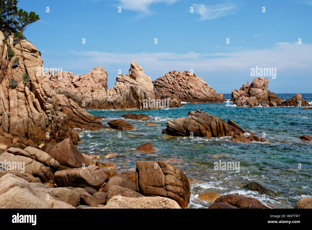 Rocher sardaigne mer Banque de photographies et d’images à haute ...