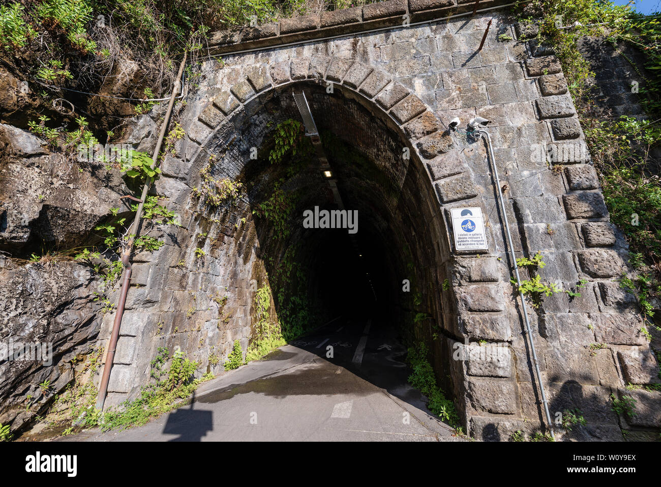 Cinque terre train levanto Banque de photographies et d’images à haute ...