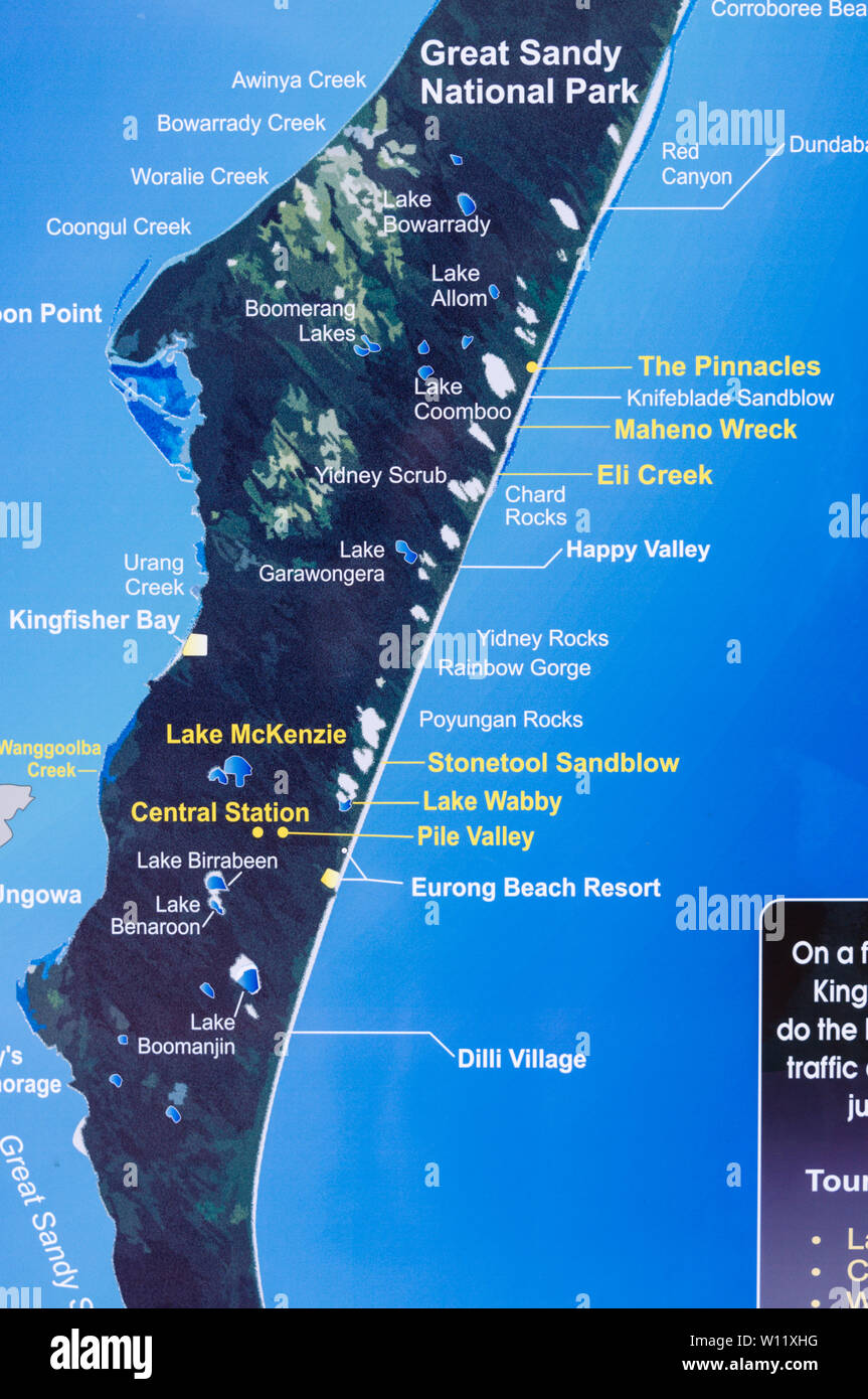Une grande carte murale de Fraser Island, Queensland, Australie l'île ...