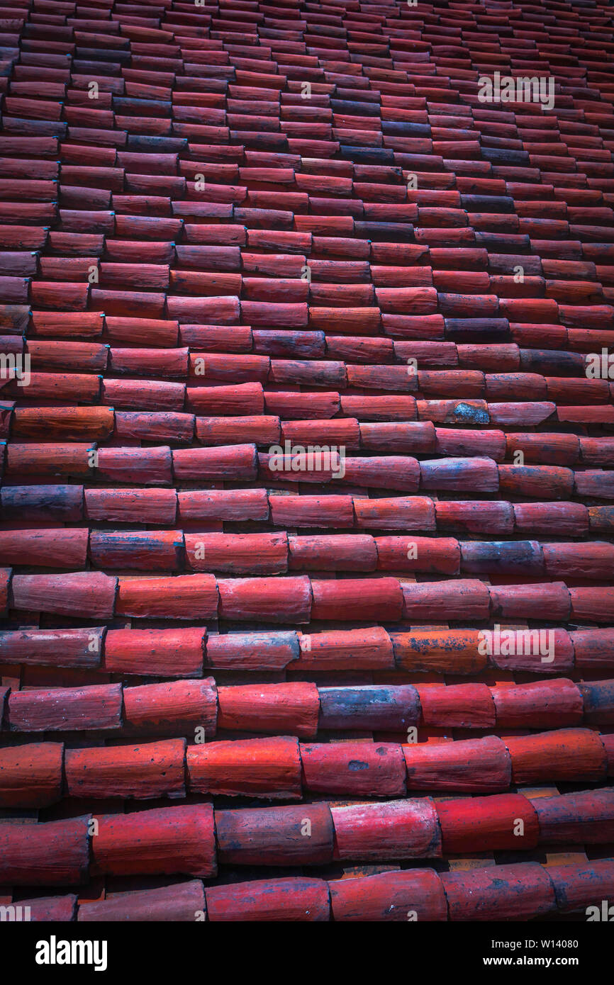 Tuiles rouges espagnoles Banque de photographies et d’images à haute ...