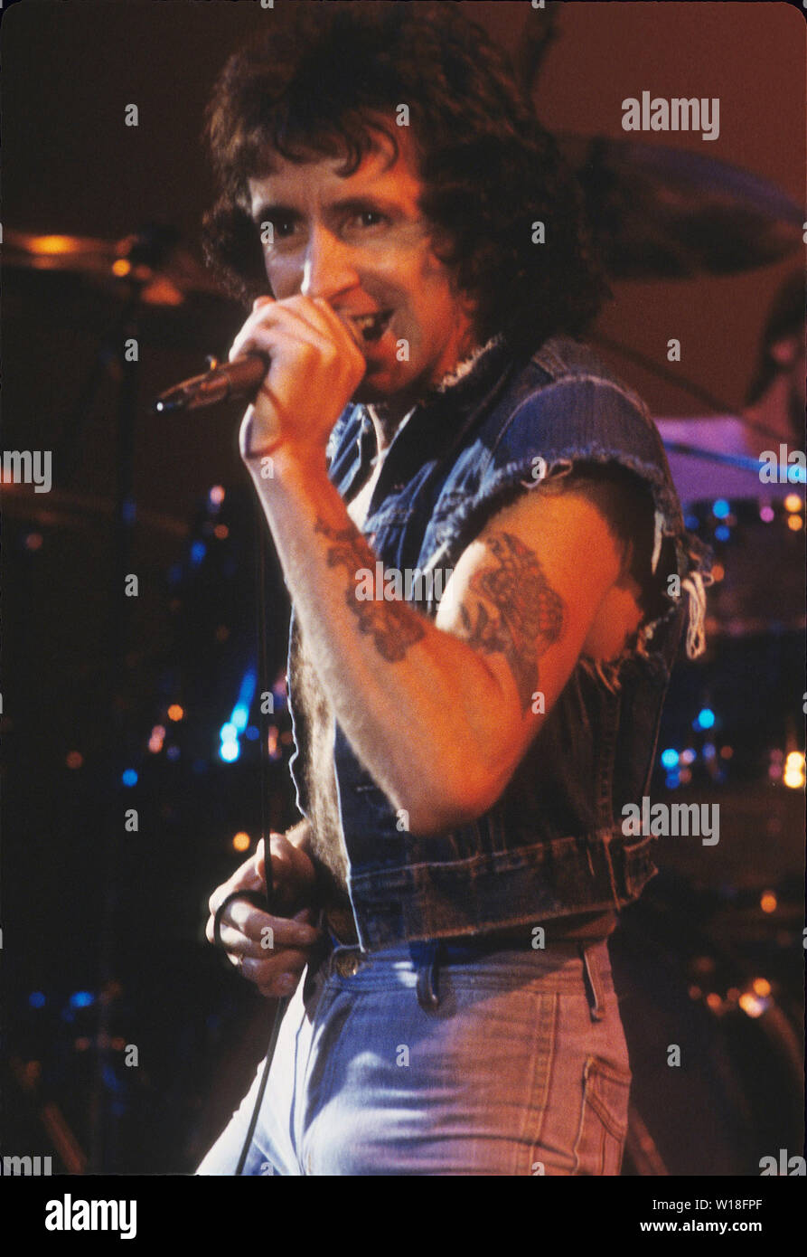 Ac dc rock group bon scott Banque de photographies et d’images à haute ...