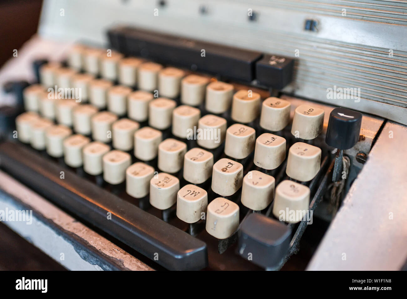 Machine à écrire classique obsolète avec clavier alphabets Thaï Photo ...