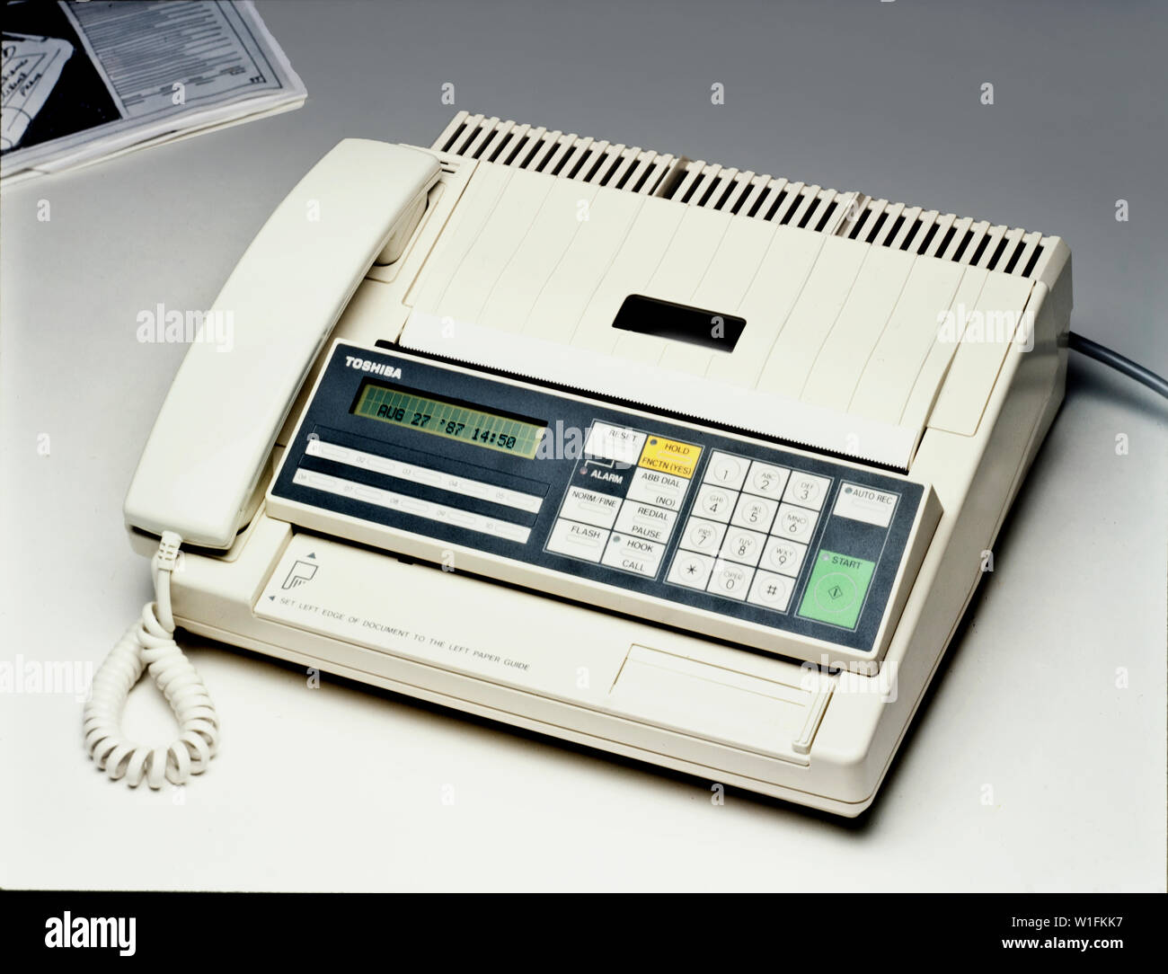 Fax machine 1980s Banque de photographies et d’images à haute résolution - Alamy