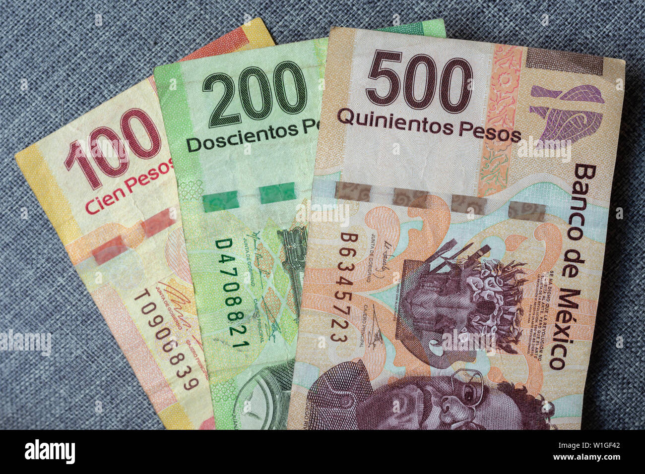Factures argent mxn mexique pesos Banque de photographies et d’images à ...