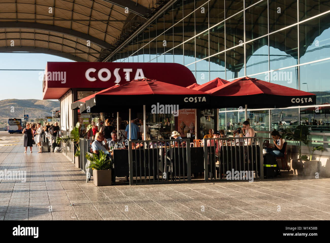 Costa coffee cafe Banque de photographies et d’images à haute ...