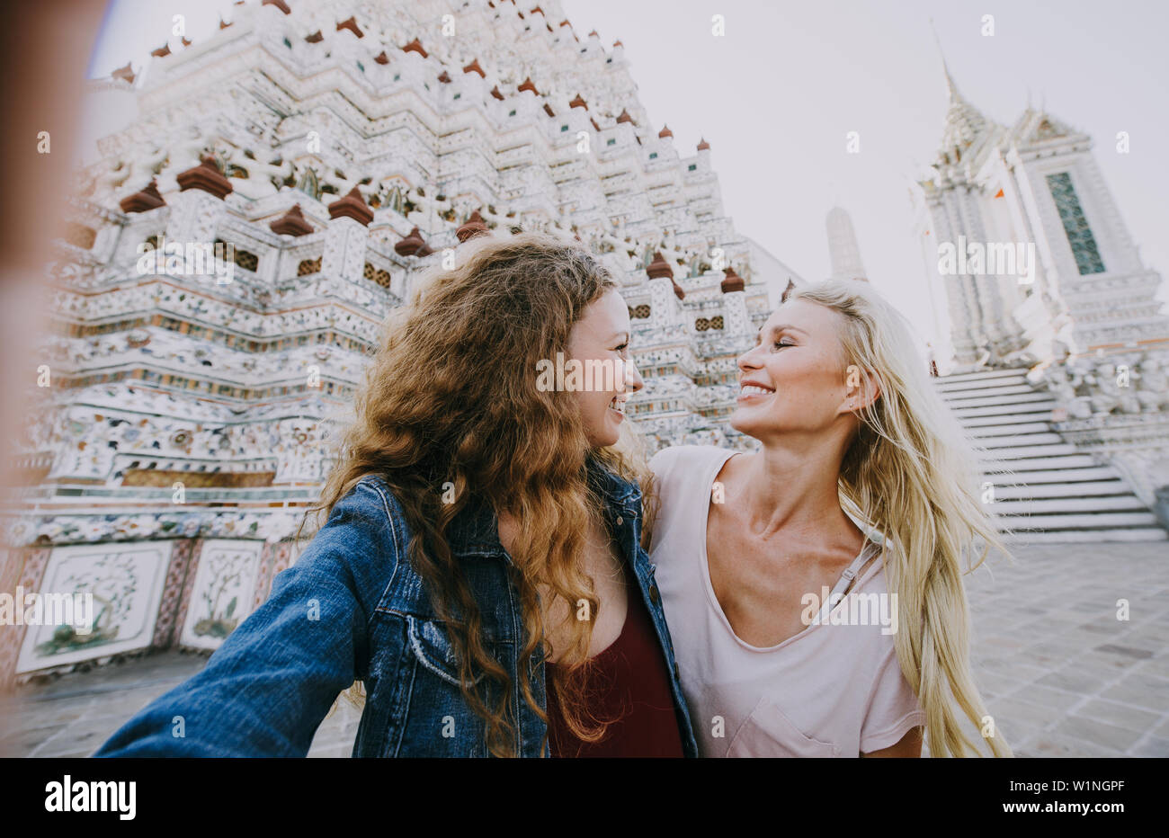 Filles Thaïlandaises Banque Dimage Et Photos Alamy
