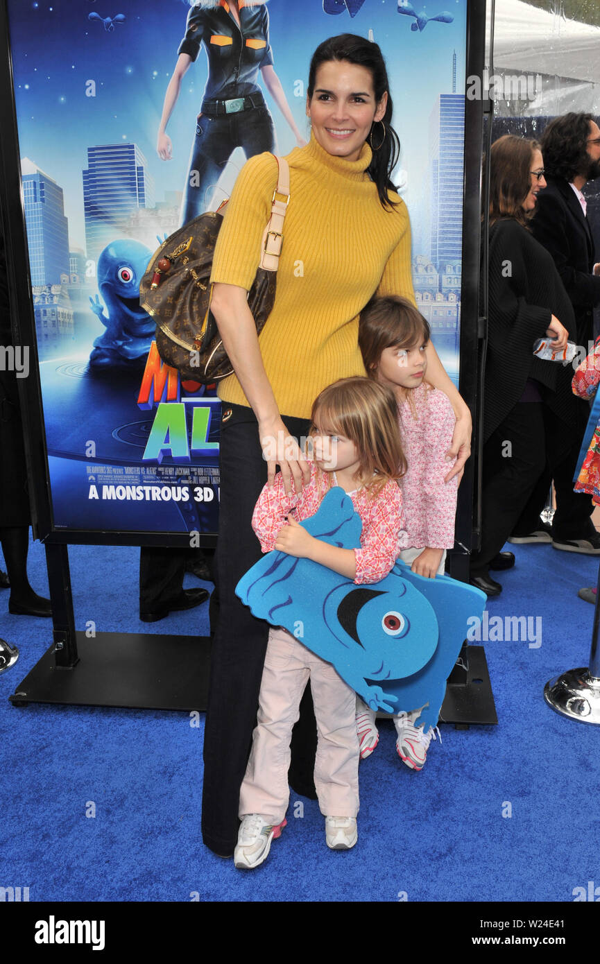 Angie harmon and kids Banque de photographies et d’images à haute ...