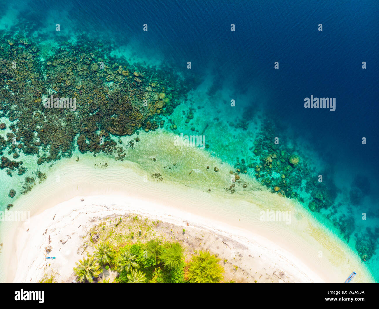 Vue aérienne de haut en bas Îles Banyak Sumatra en Indonésie, archipel ...