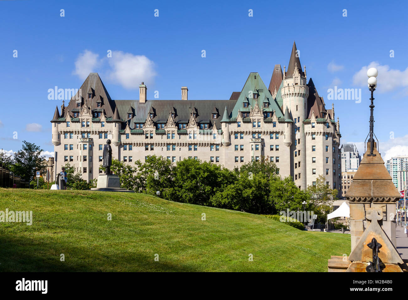 Fairmont chateau laurier Banque de photographies et d’images à haute ...