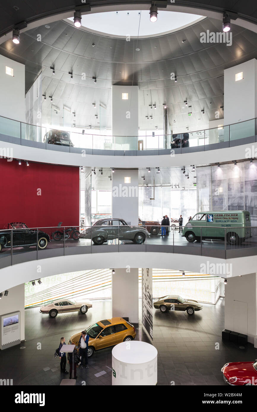 Audi museum Banque de photographies et d’images à haute résolution - Alamy
