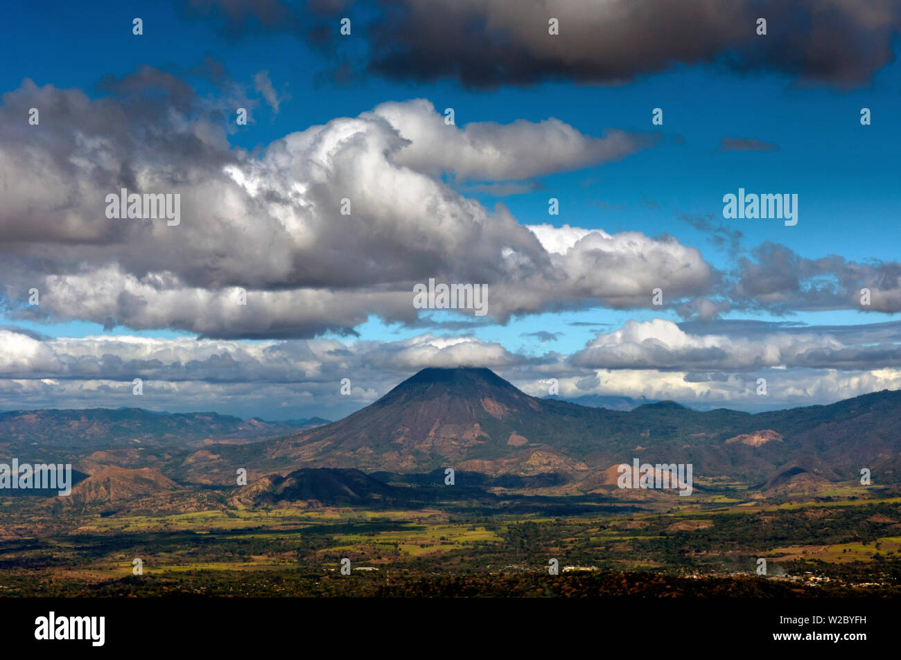 Volcan el chingo Banque de photographies et d’images à haute résolution ...