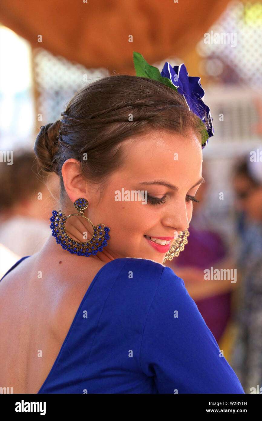 Danseuse flamenco robe traditionnelle espagnole Banque de photographies ...