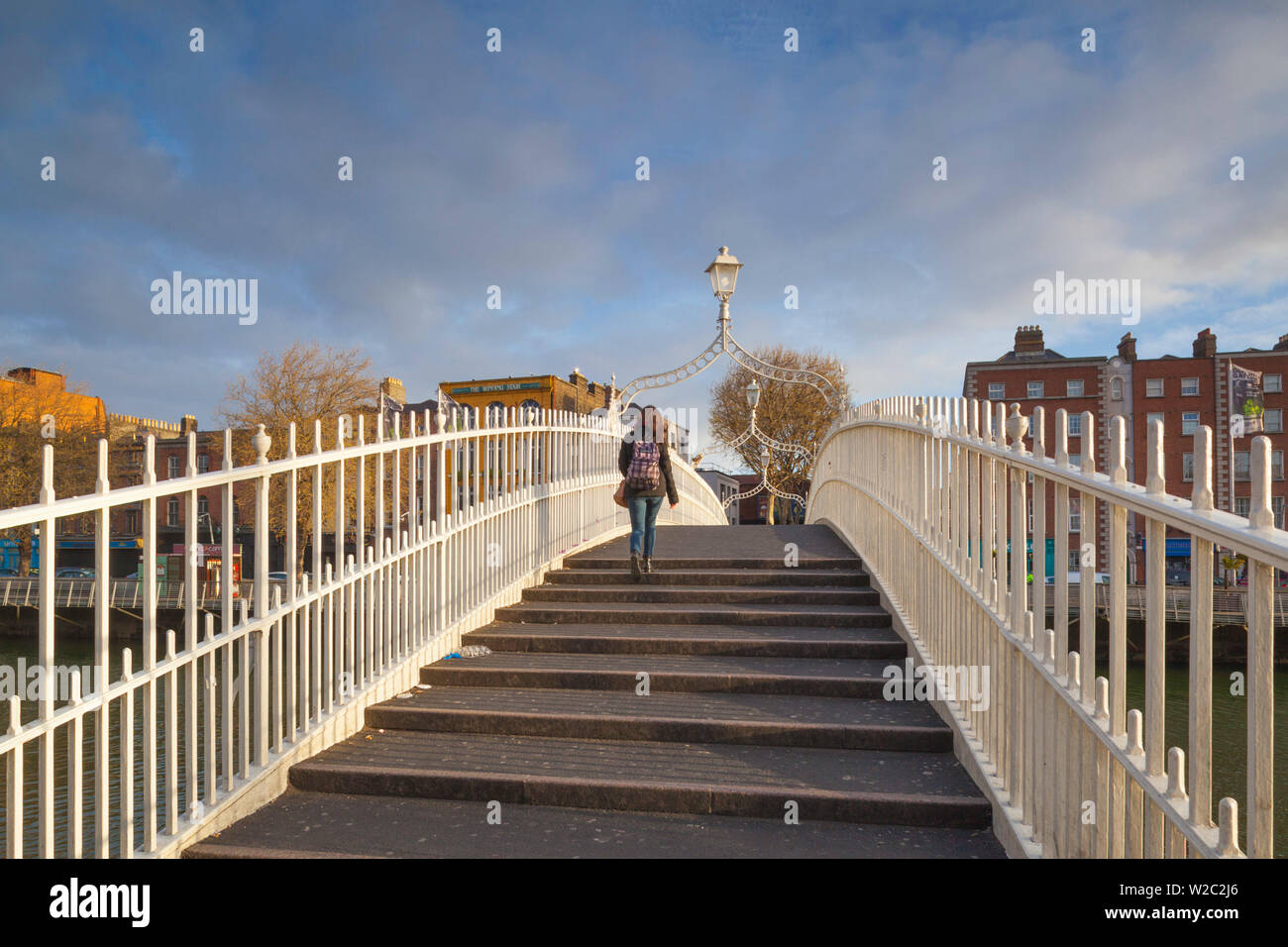 Pont Hapenny Dublin En Irlande Banque d'image et photos - Alamy