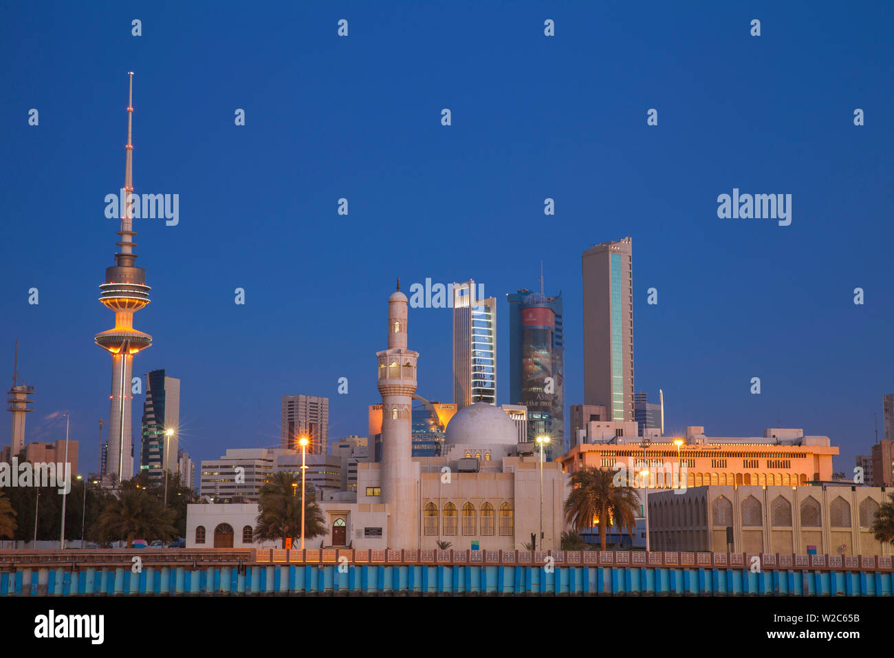 Kuwait capital city Banque de photographies et d’images à haute ...