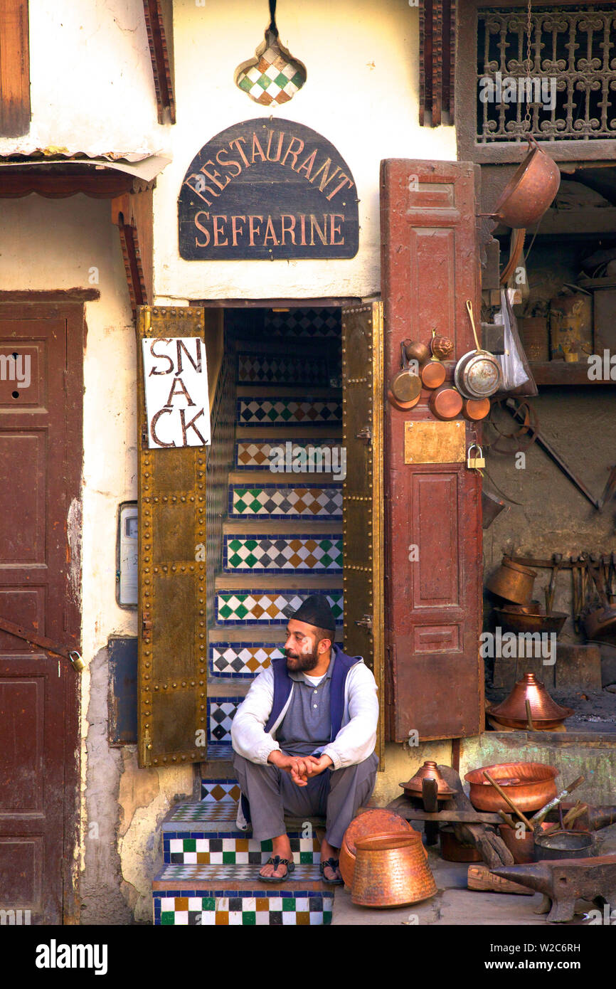Coppersmith morocco Banque de photographies et d’images à haute ...