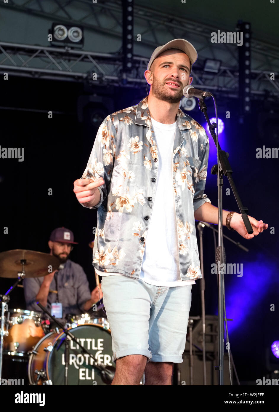 Alex a grandi chanteur Banque de photographies et d’images à haute ...