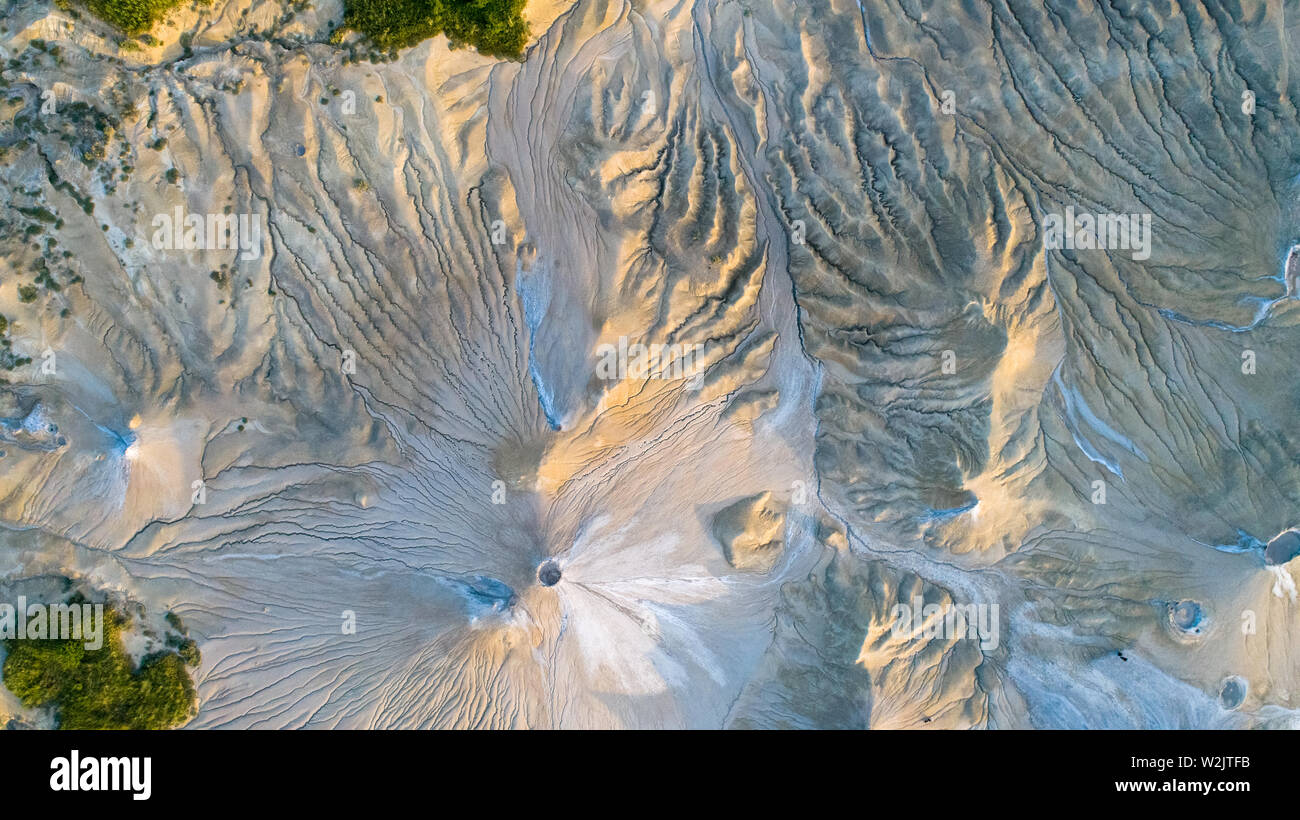 Mud volcanos Banque de photographies et d’images à haute résolution - Alamy