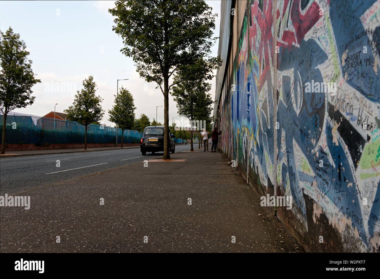 Belfast mural peace wall Banque de photographies et d’images à haute ...