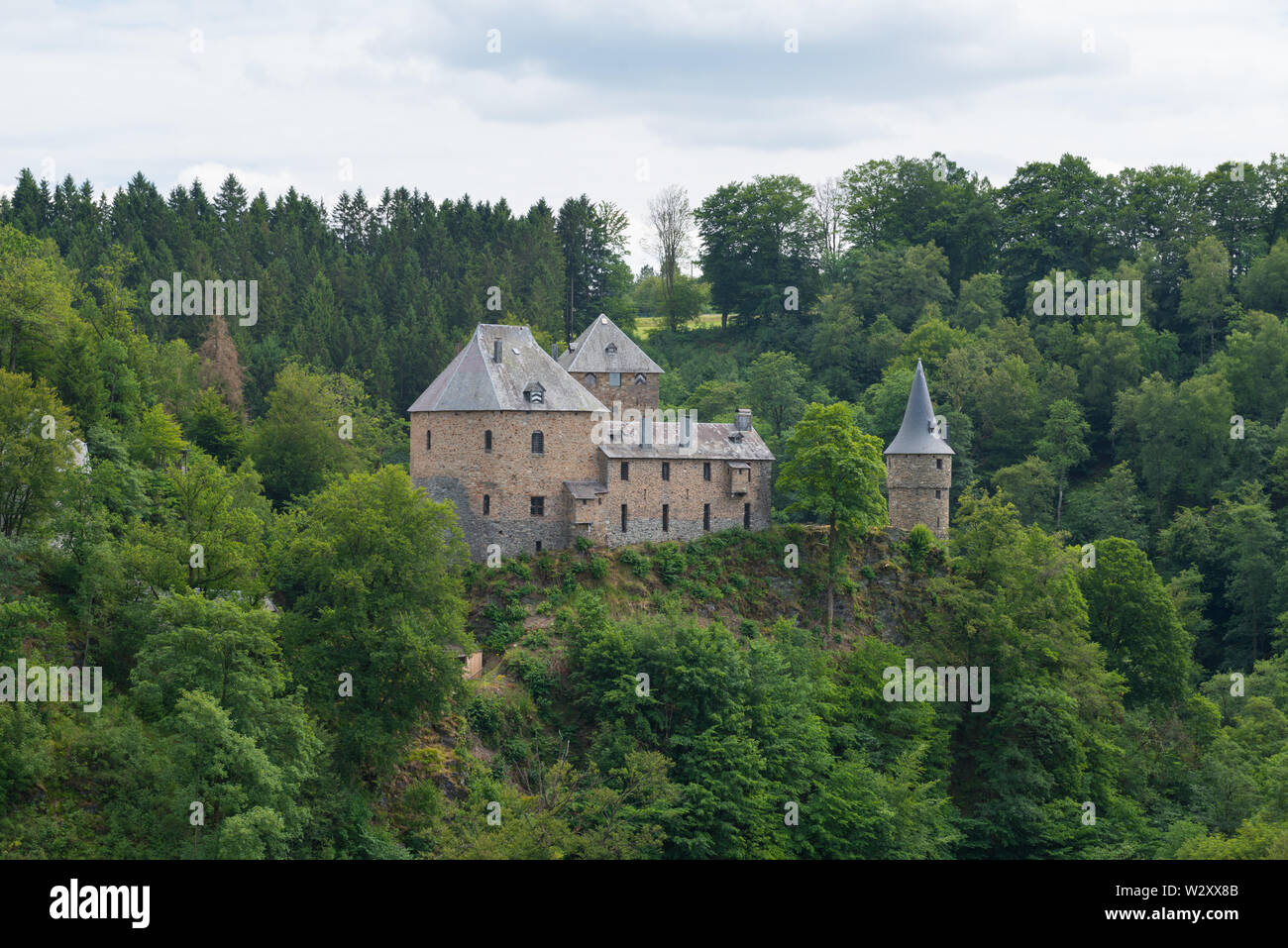 Château de reinhardstein Banque de photographies et d’images à haute ...