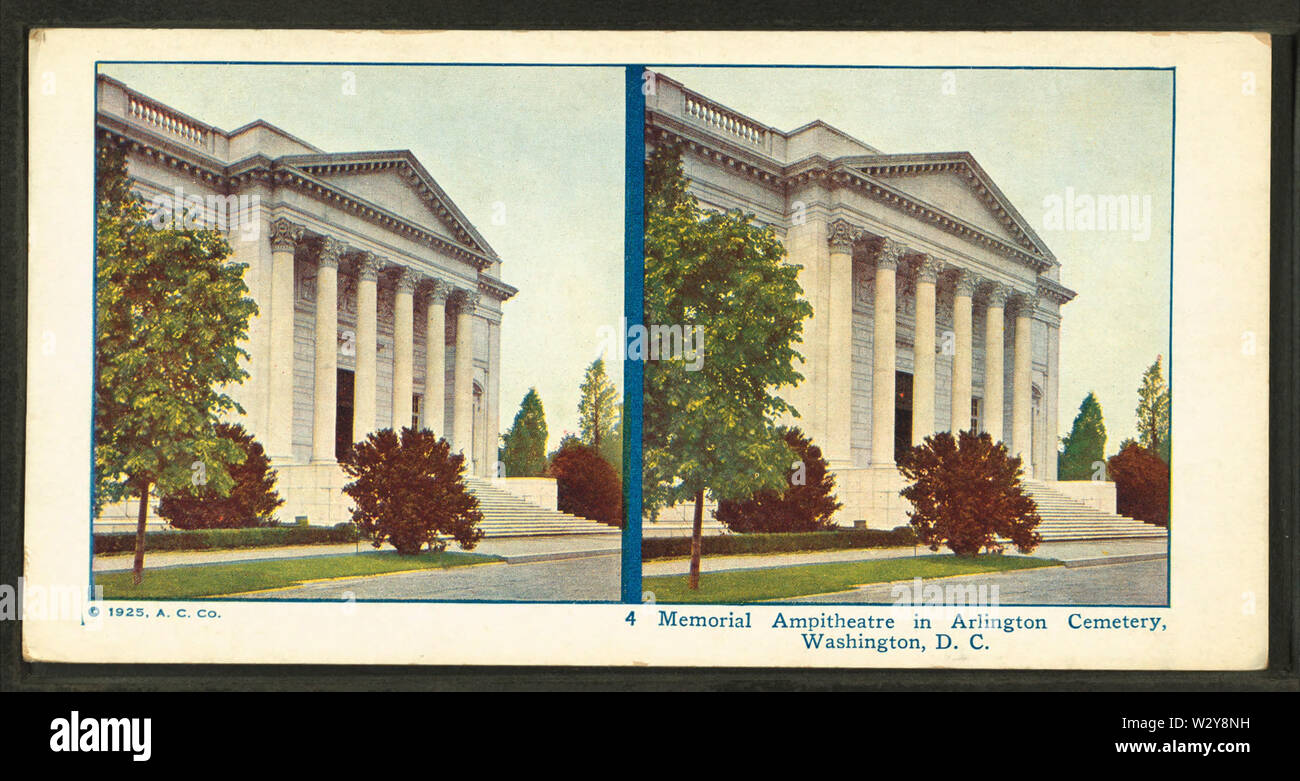 Amphithéâtre Memorial dans le cimetière national d'Arlington ...