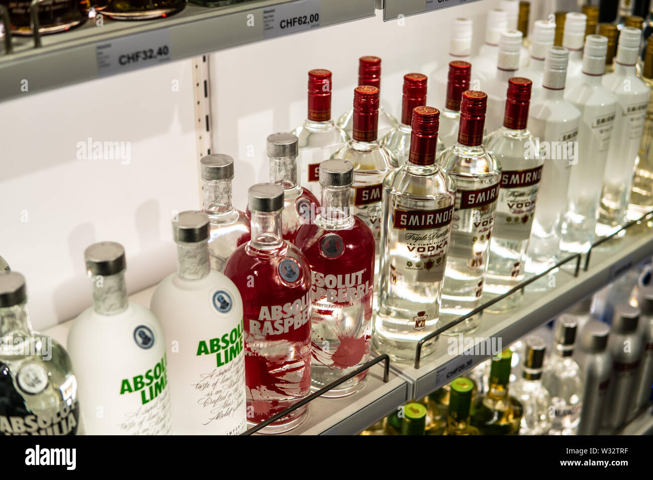 Pernod ricard logo Banque de photographies et d’images à haute ...