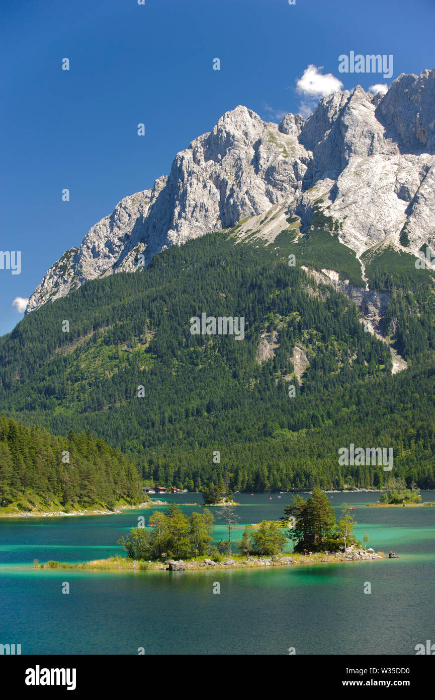 Lac eibsee avec zugspitze Banque de photographies et d’images à haute résolution - Alamy