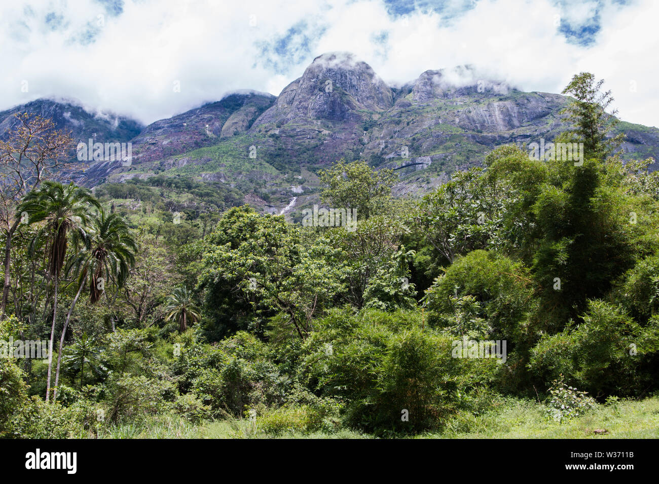 Montagne malawi Banque de photographies et d’images à haute résolution ...