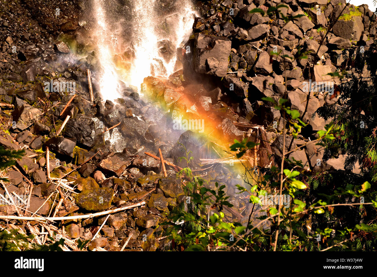 Chutes du lac canim Banque de photographies et d’images à haute ...