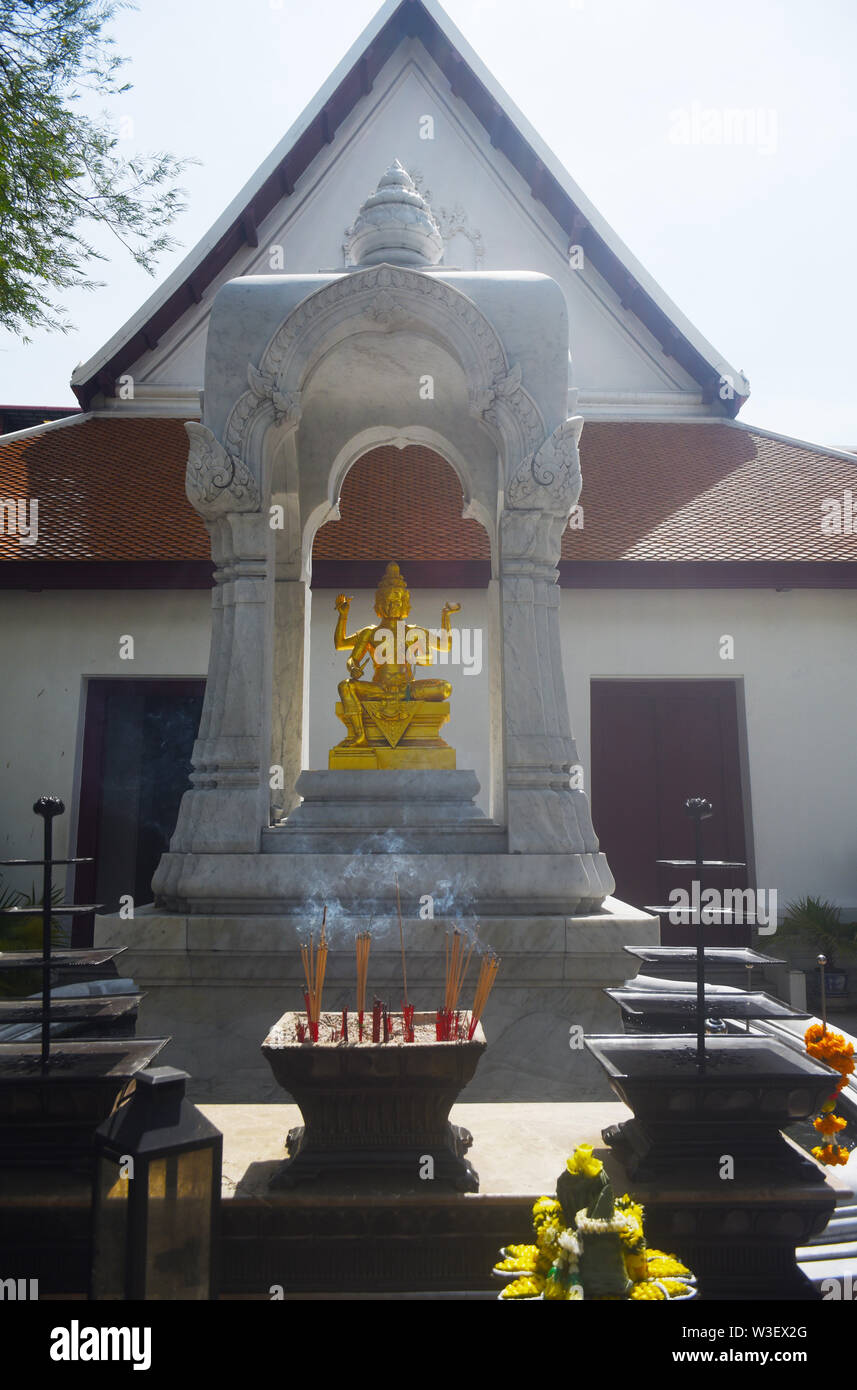 Devasathan bangkok Banque de photographies et d’images à haute ...