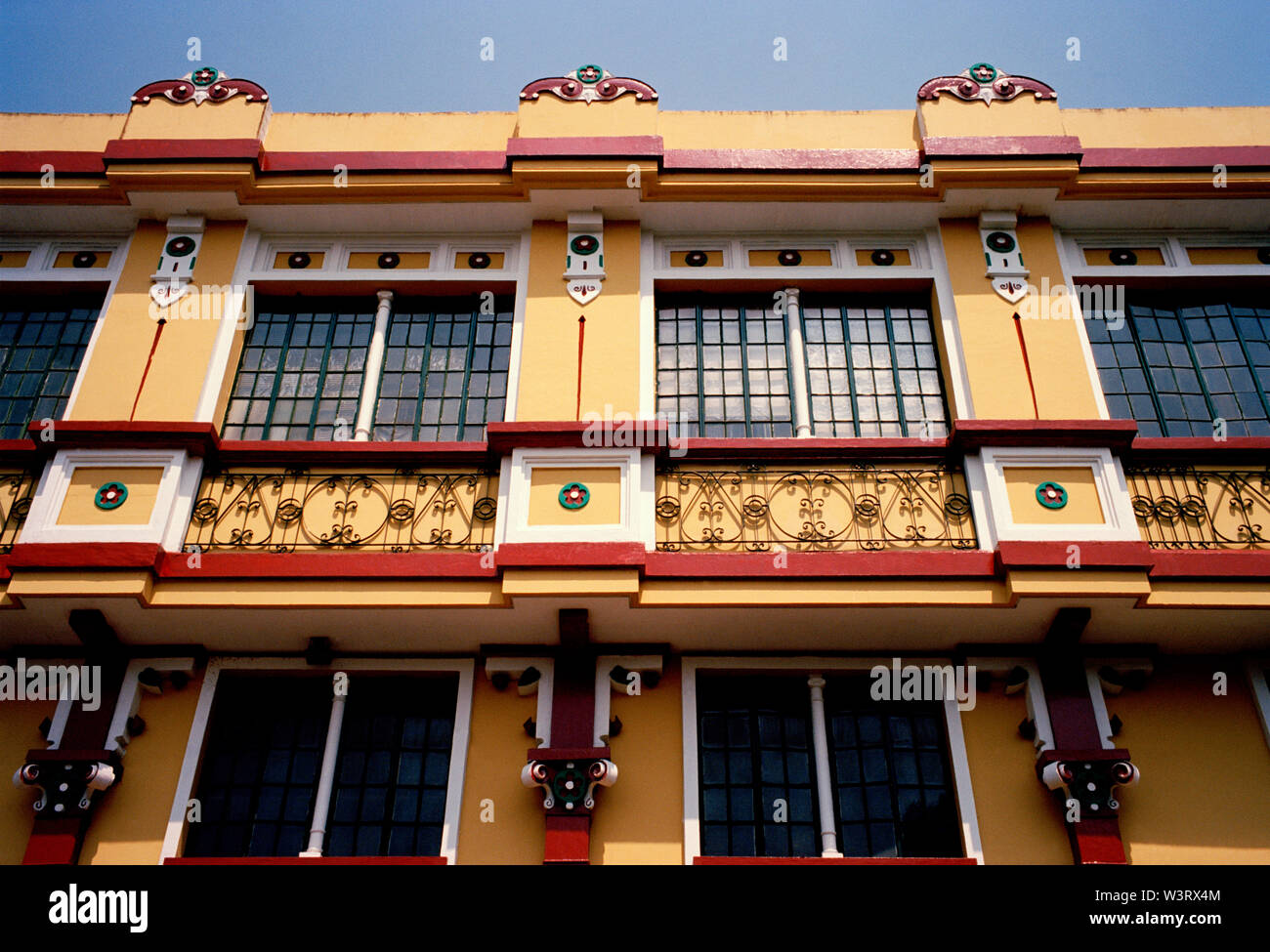 Bâtiment colonial dans intramuros de Manille à Luzon Manille aux ...