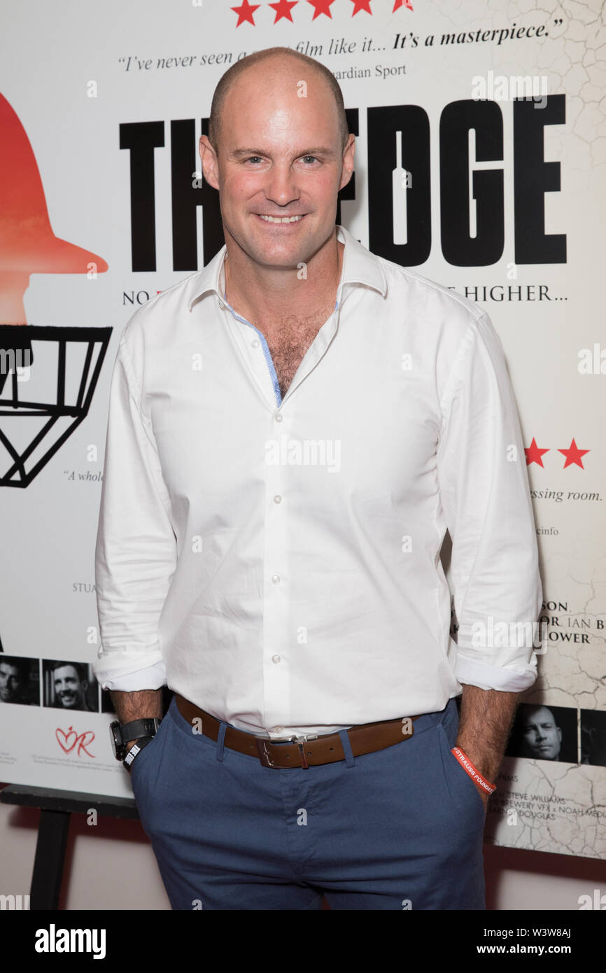 Andrew edge Banque de photographies et d’images à haute résolution - Alamy