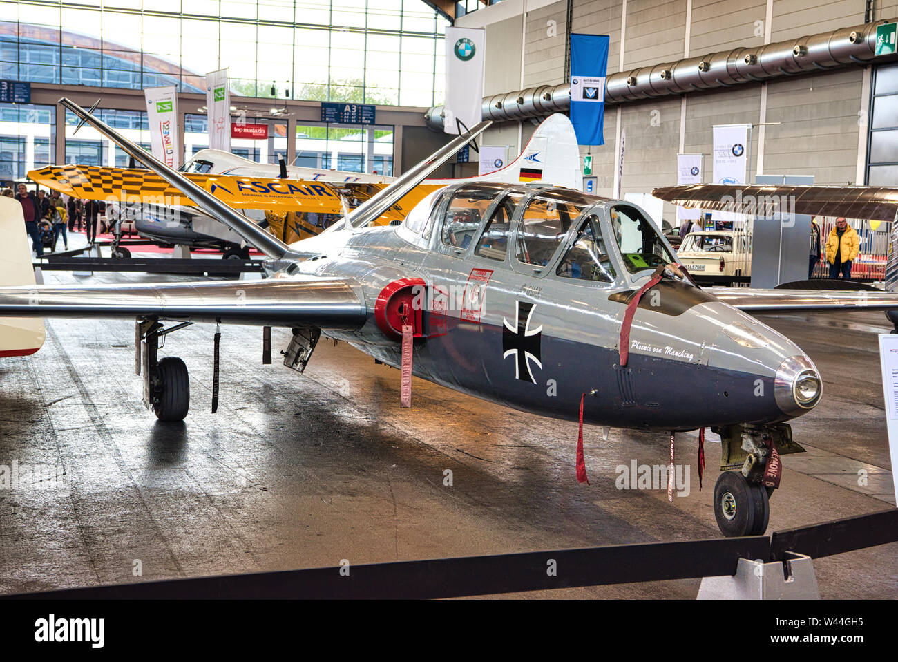 Fouga cm 170 magister Banque de photographies et d’images à haute ...