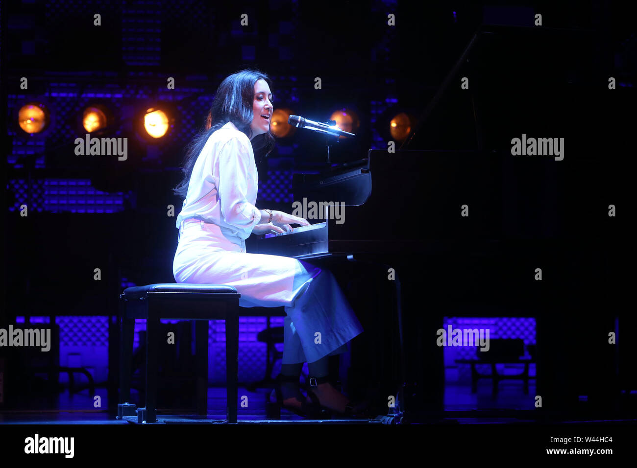 Appel de photo avec Vanessa Carlton dans La Belle Carole King comédie ...