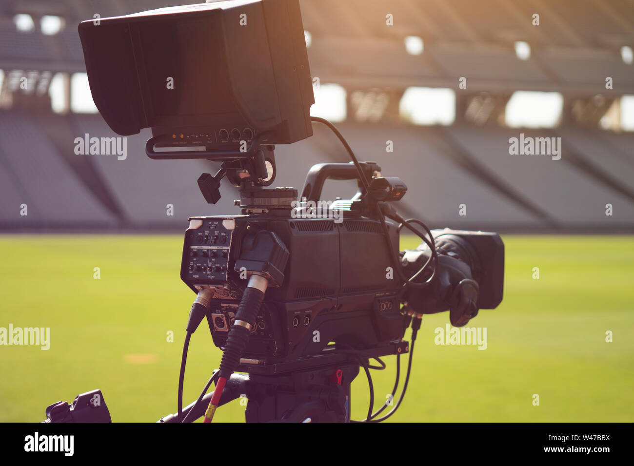 Television cameraman filming football match Banque de photographies et ...