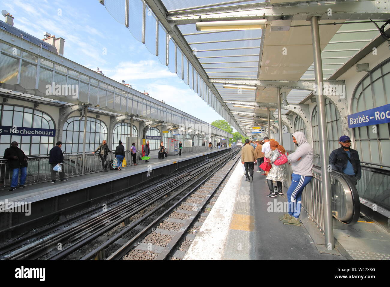 Barbes rochechouart Banque de photographies et d’images à haute ...
