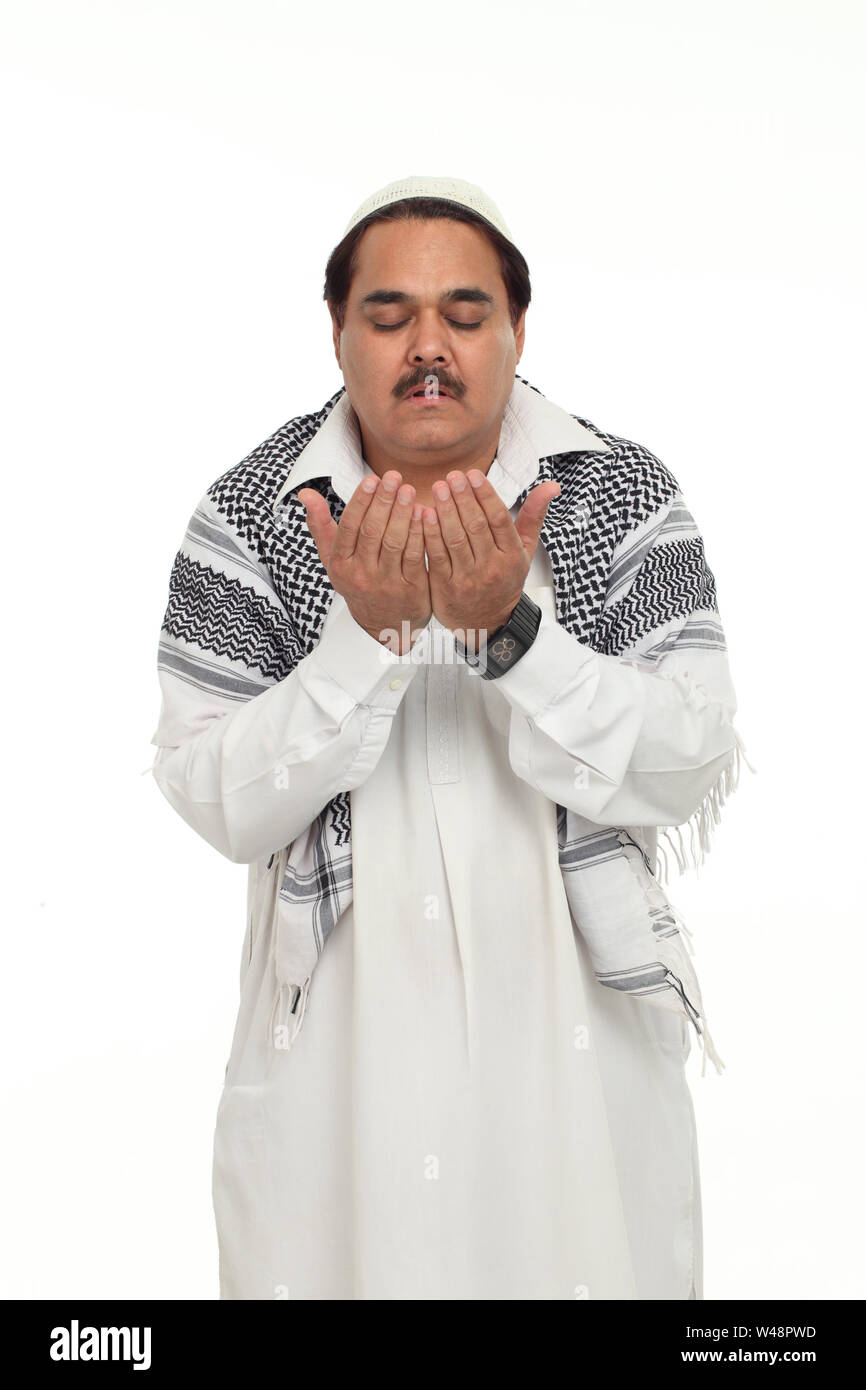 Position de la prière musulmane Banque de photographies et d’images à ...