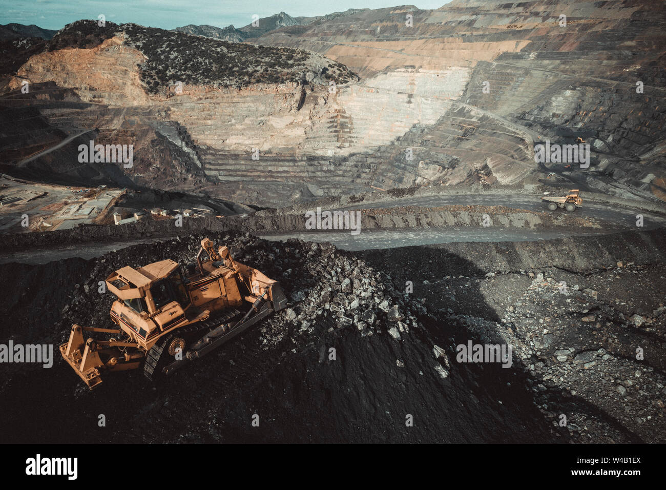 Extraction du charbon Banque de photographies et d’images à haute résolution - Alamy