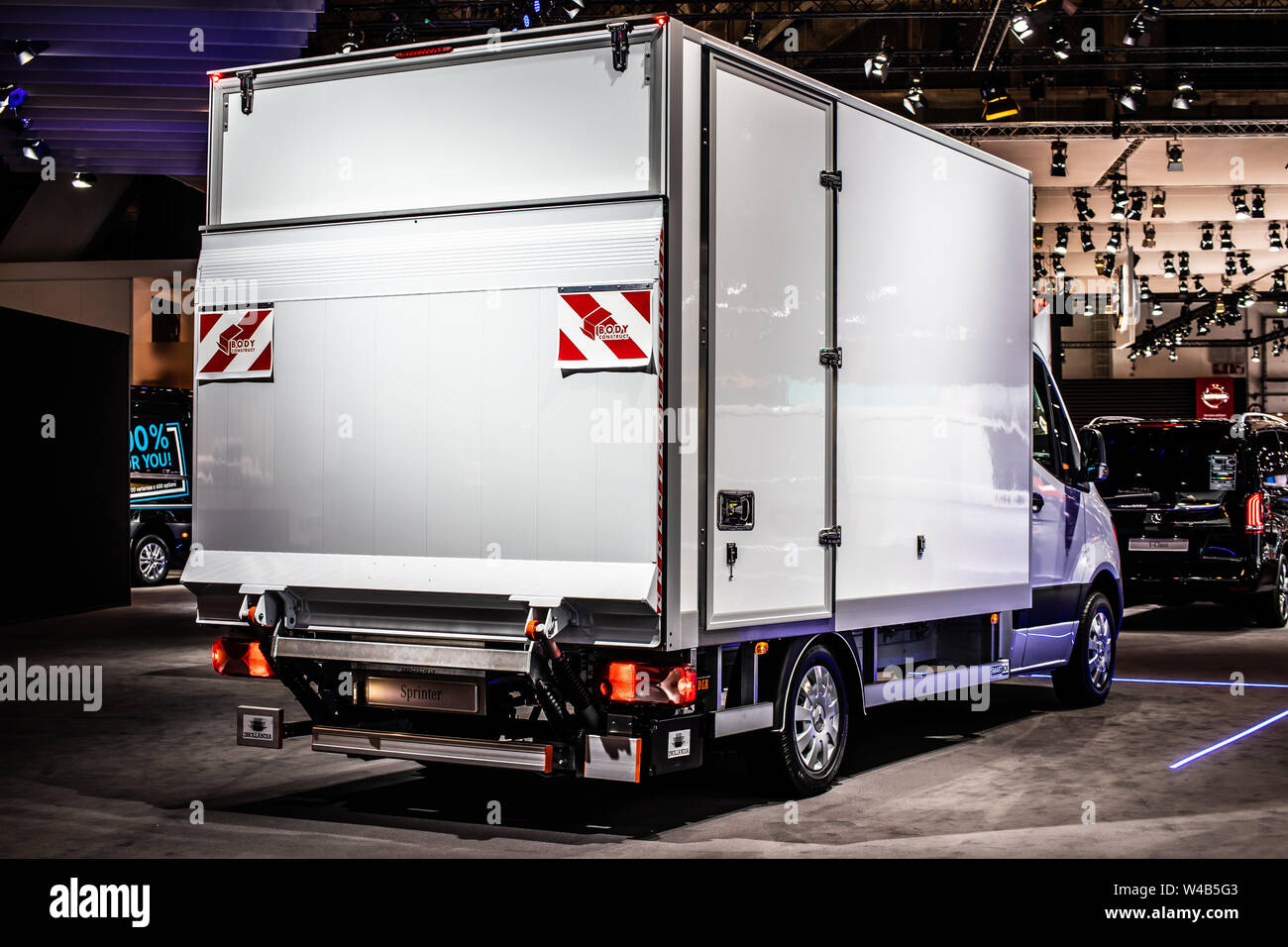 Mercedes sprinter vehicle Banque de photographies et d’images à haute ...