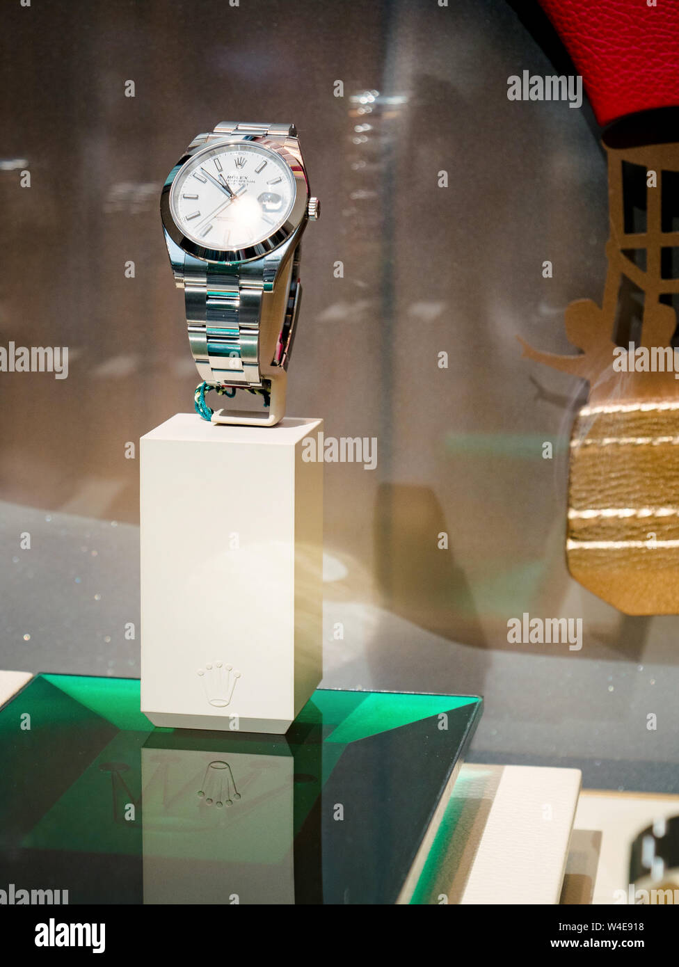 Vitrine rolex suisse Banque de photographies et d’images à haute ...