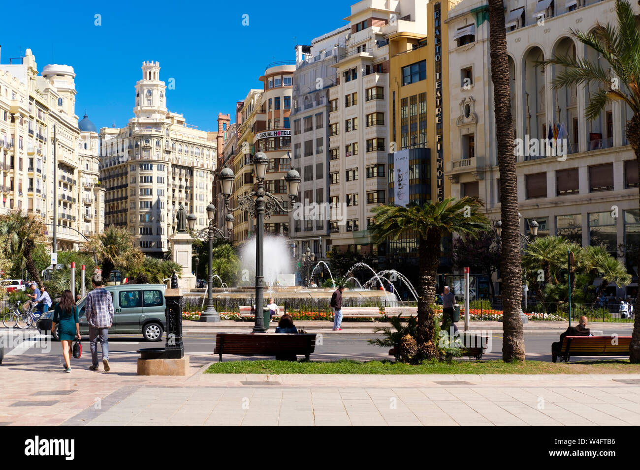 Voir plaza del ayuntamiento Banque de photographies et d’images à haute ...