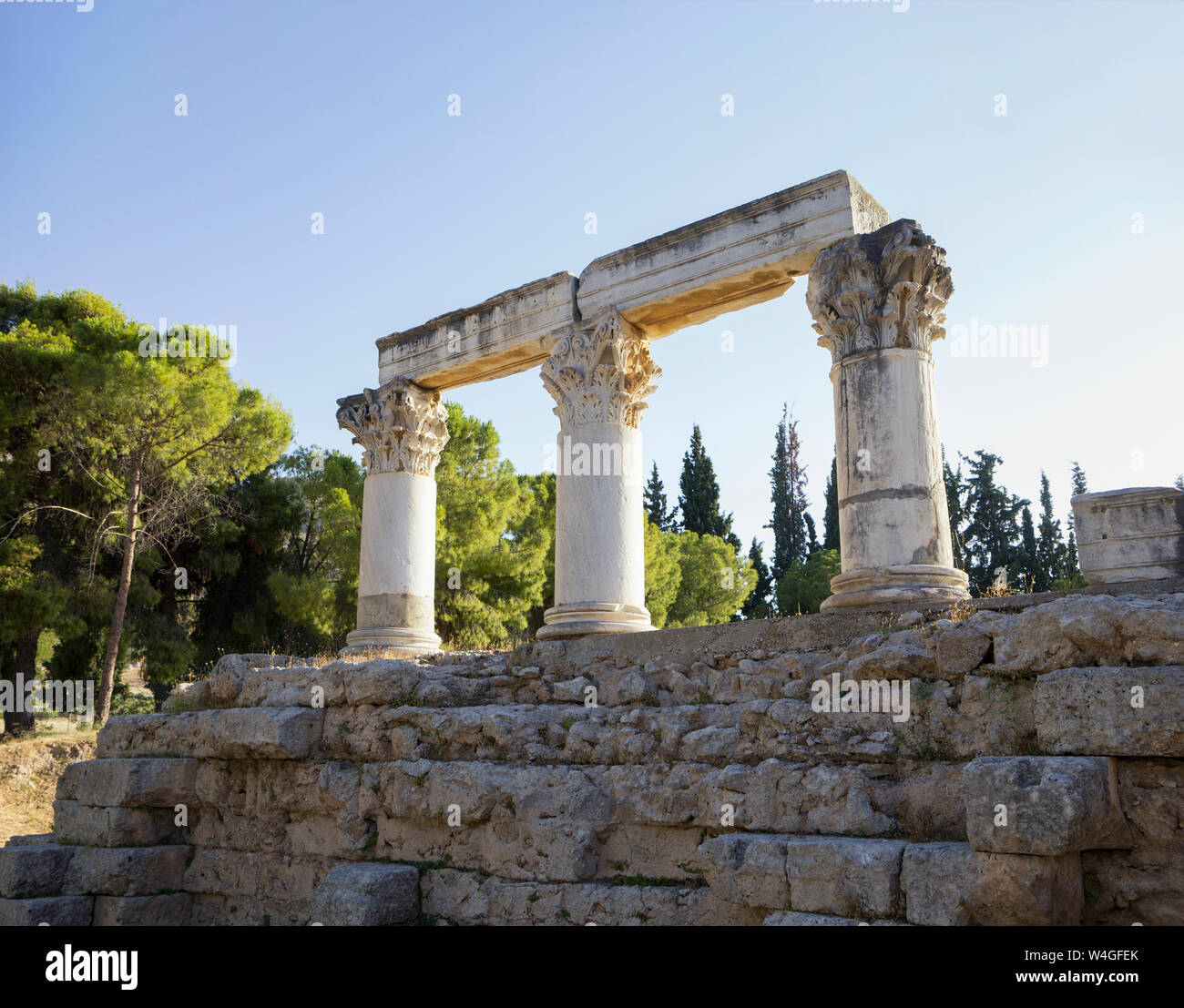 Corinthian columns greece Banque de photographies et d’images à haute ...