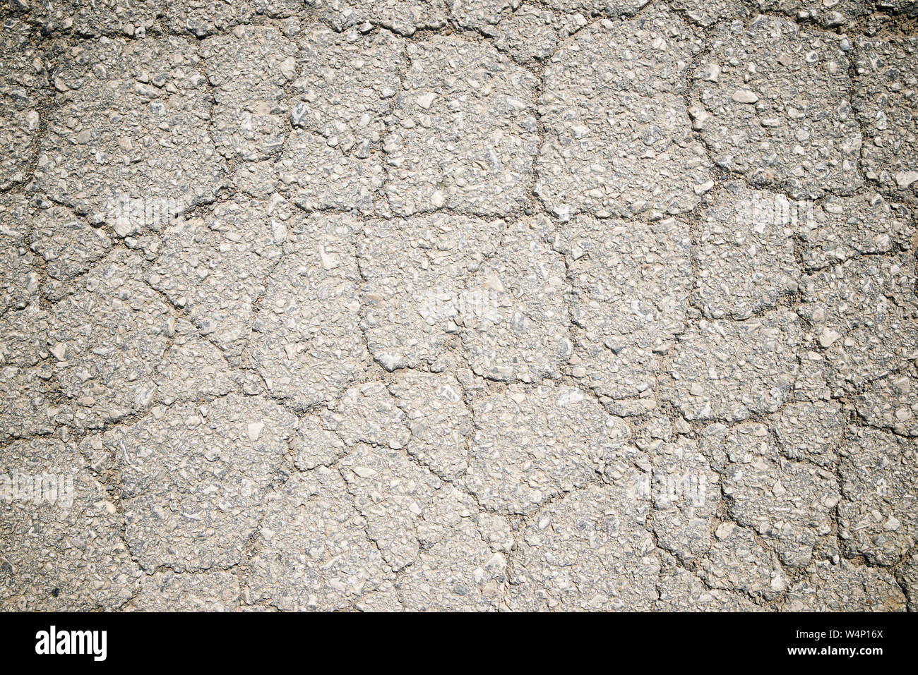 Route en béton fissuré Banque de photographies et d’images à haute ...