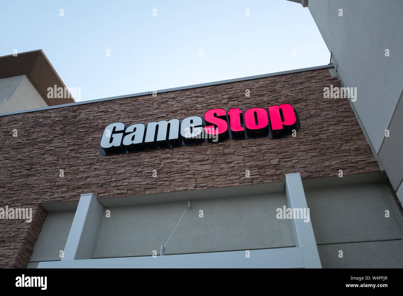 Stop logo Banque de photographies et d’images à haute résolution - Alamy